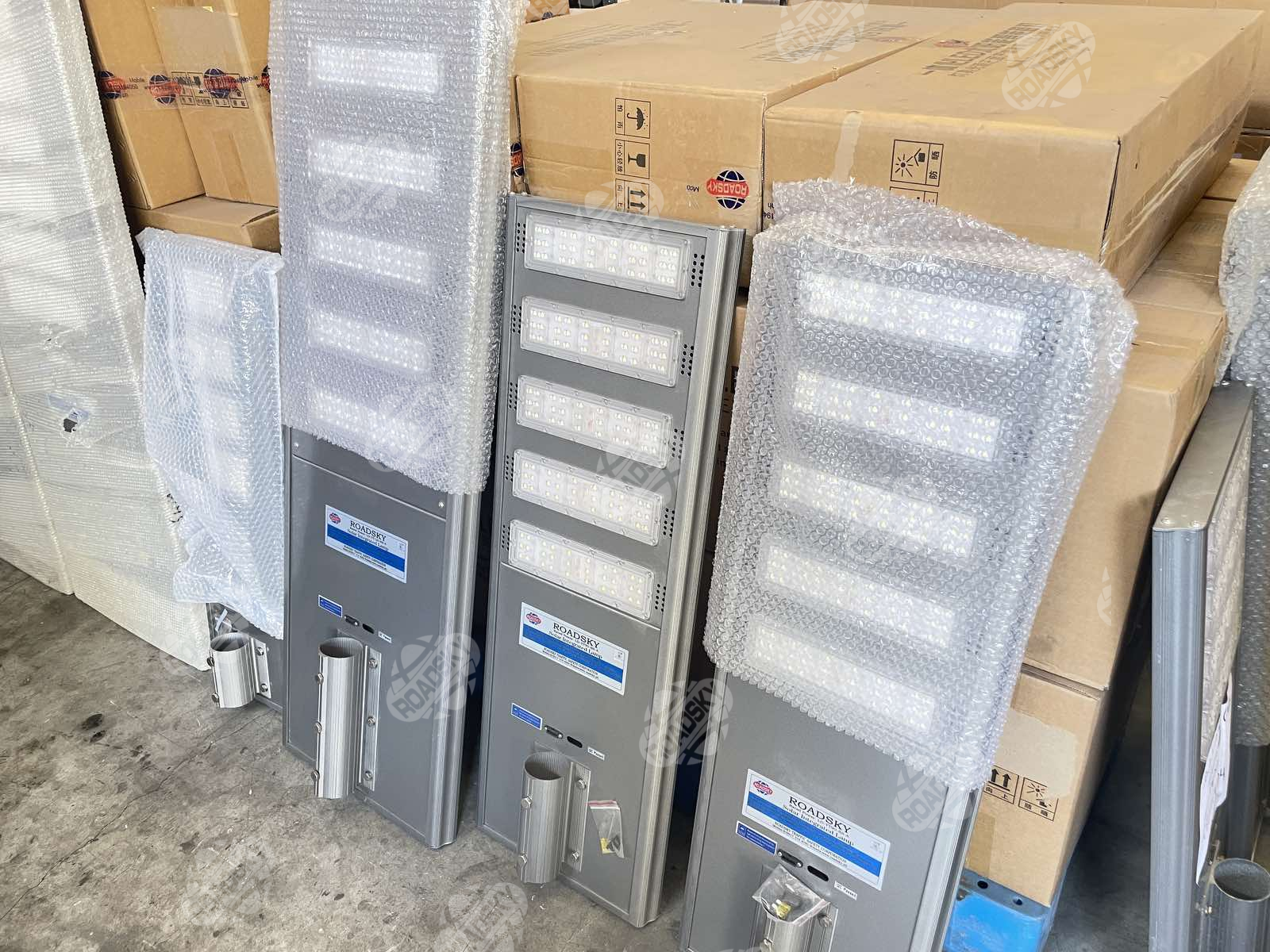 Solar Integrated Lamp with Wiper - Roadsky Manufacture and Builder ...
